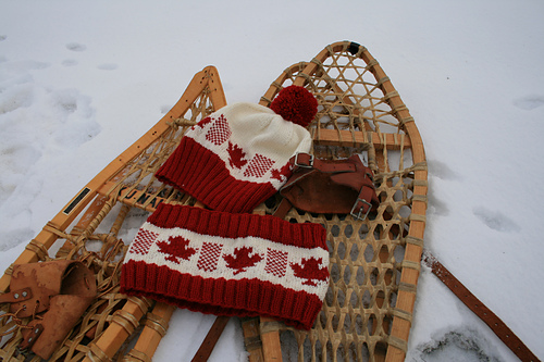Ravelry: Canucklehead Cowl pattern by Jessie McKitrick