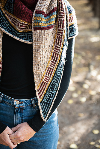 Ravelry: Roman Villa Shawl pattern by Caroline Sommerfeld