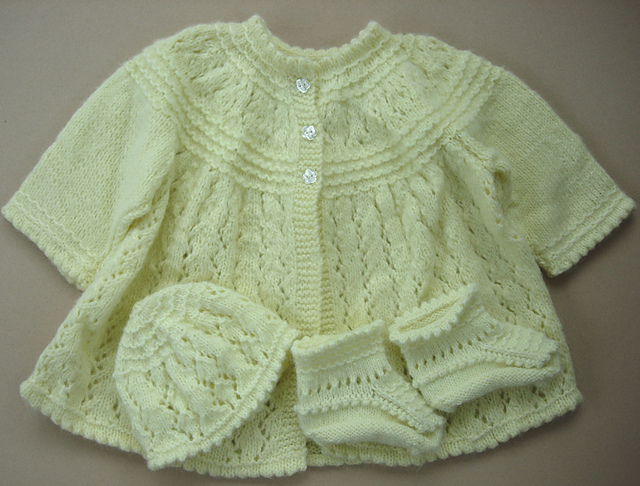 Ravelry: Baby Set D-450 pattern by Coats & Clark