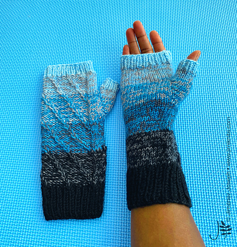 Ravelry: Offside Mitts pattern by Jimenez Joseph