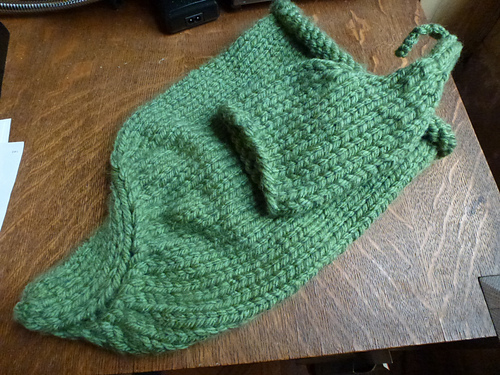 Ravelry: Pea Pod Knit Photo Prop pattern by Jordan Altevers