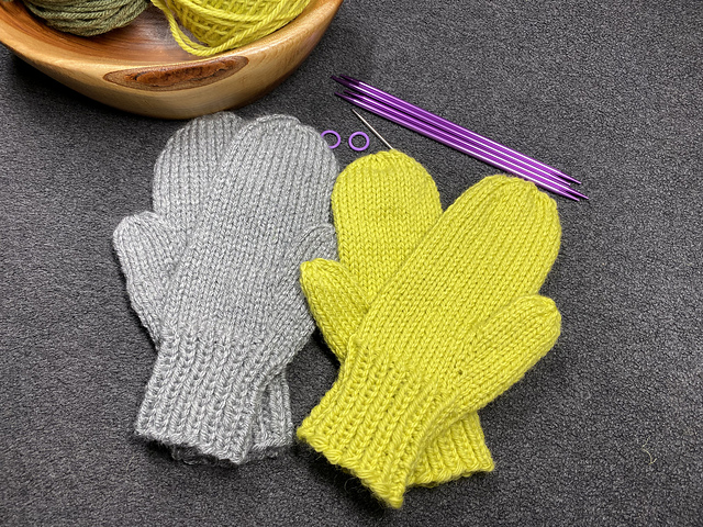 Ravelry: Basic Mittens for Kids pattern by Jackie Henderson