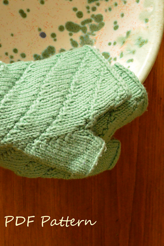 Ravelry: Diagonal Stitch Fingerless Gloves pattern by Joan Laws