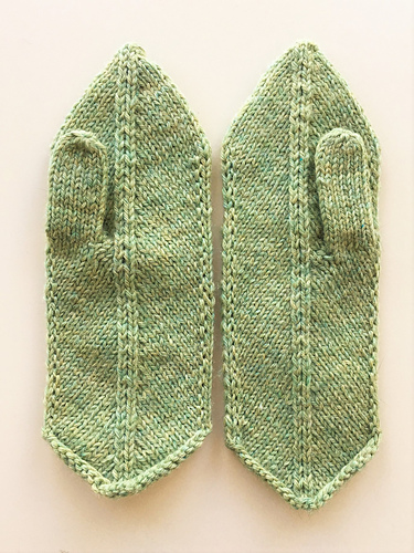 Ravelry: M M Mittens pattern by Joan Laws