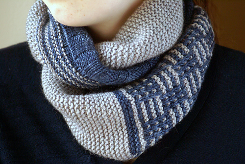 Ravelry: Brown Paper Packages pattern by Sarah Schira