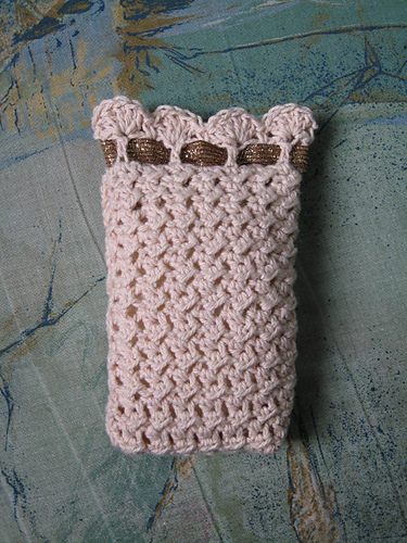 Ravelry: Grit Stitch Wedding Favor Sachet pattern by Lion Brand Yarn