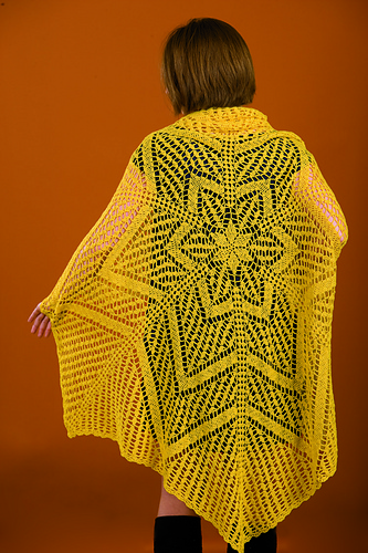 Ravelry: Star Burst Shawl pattern by Ryan Hollist
