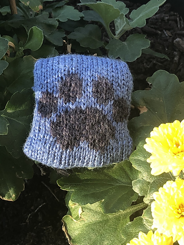 Ravelry: Paw Print Pin Cushion pattern by Stana D. Sortor