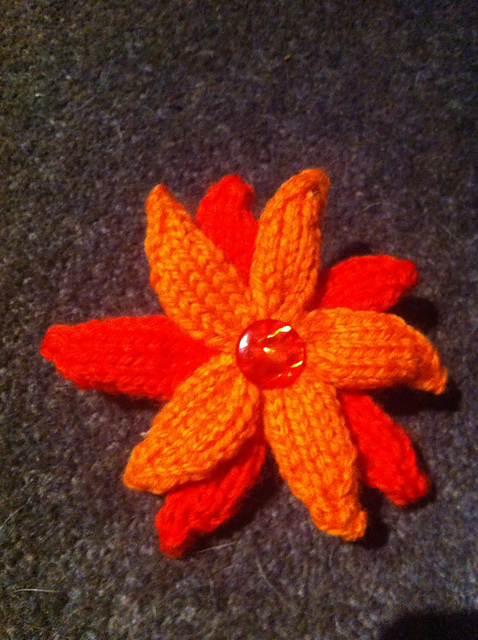 Ravelry: Flower Brooch pattern by The Knit Guru