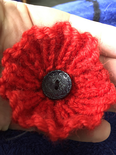 Ravelry: Remembrance Poppy pattern by The Knit Guru