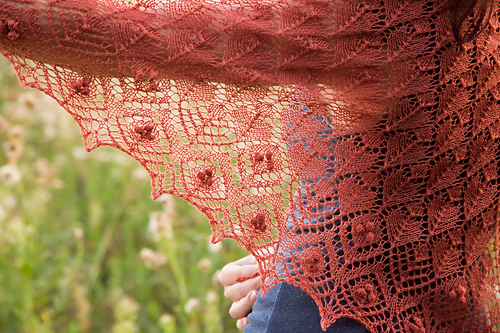 Ravelry: Maori Shawl pattern by Daria Sorokina