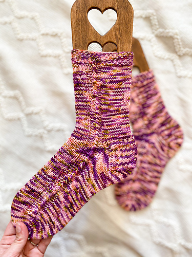 Ravelry: French Twist Socks pattern by Twin Stitches Designs