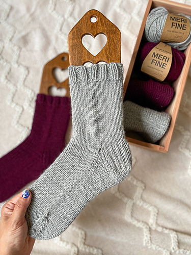 Ravelry: Perfect Worsted Weight Socks pattern by Twin Stitches Designs