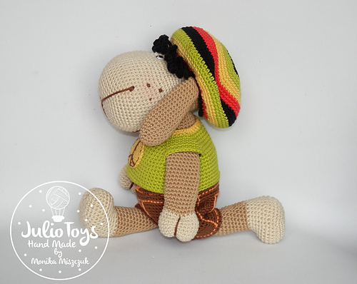 Ravelry: Rasta Sheep pattern by Monika Miszczuk