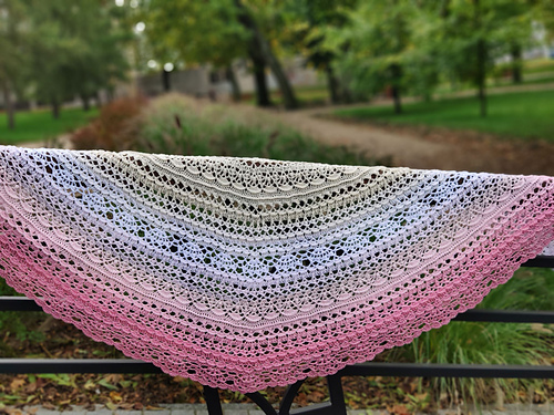 Ravelry: Twisted Pearl shawl pattern by Julita Janicka