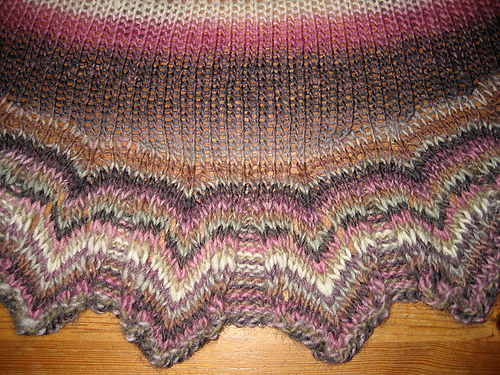 Ravelry: Arrowhead Ruffles Shawl pattern by Kristina Karlsson