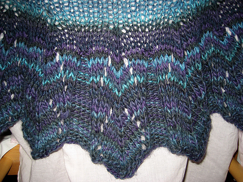 Ravelry: Arrowhead Ruffles Shawl pattern by Kristina Karlsson