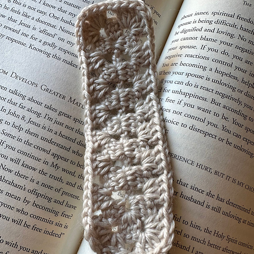 Ravelry: Granny Rectangle Bookmark pattern by Juniper & Oakes