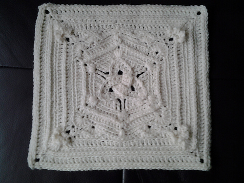 Ravelry: Triquetra Celtic Knot Afghan Block pattern by Joyce D. Lewis