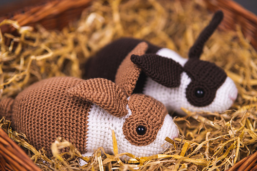 Ravelry: Dutch Bunnies pattern by Heather C Gibbs (KCACO.UK)