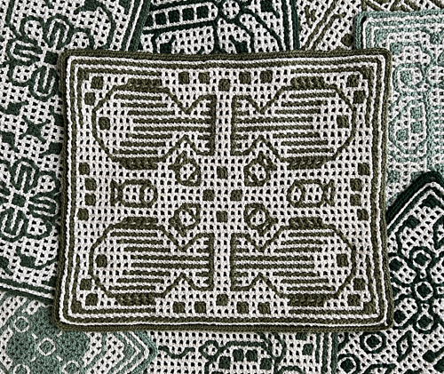 Ravelry: Bali Reflections Placemats pattern by Karin Eckersberg