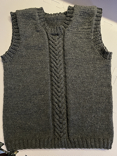 Ravelry: 210-28 College Days pattern by DROPS design