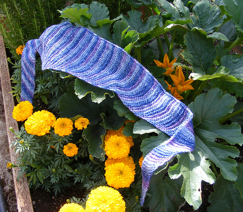 Ravelry: Simple Baktus for the Loom pattern by Renee Van Hoy