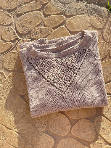 Ravelry: Cosmos tee pattern by KNITlig