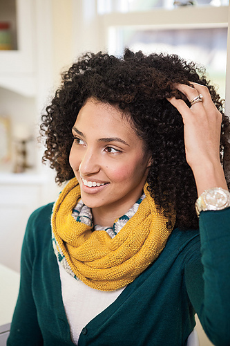 Ravelry: Diamond & Feather Cowl pattern by Courtney Spainhower