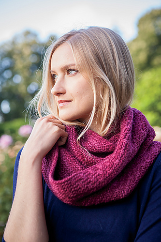 Ravelry: Broken Garter Cowl pattern by Sarah Sundermeyer