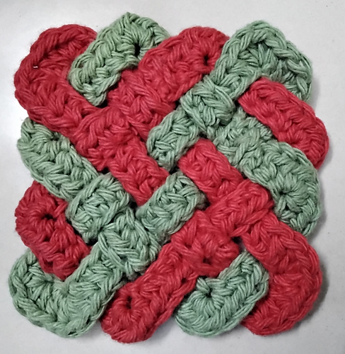 Ravelry: Worsted Celtic Coasters pattern by Rainbow Junkie