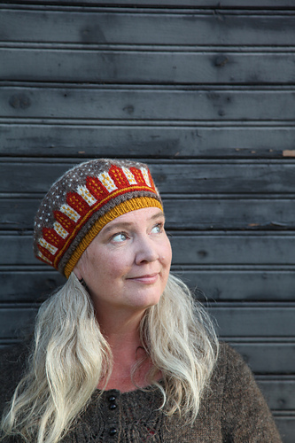 Ravelry: Sagostad beret pattern by Sofia Capelle