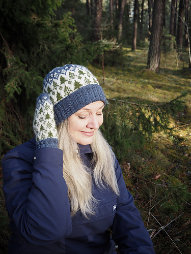 Ravelry: Heart of the Forest Hat pattern by Sofia Capelle
