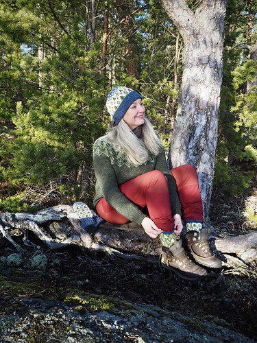 Ravelry: Heart of the Forest Hat pattern by Sofia Capelle