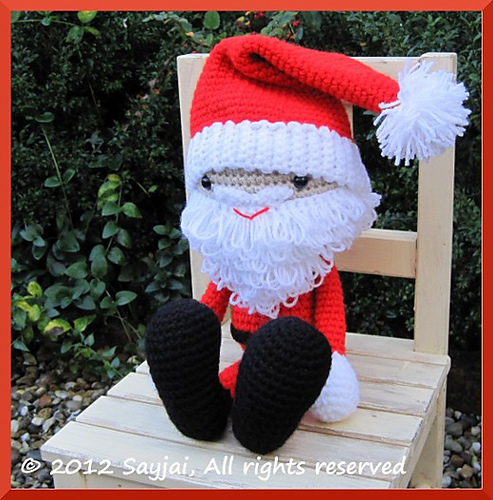 Ravelry: Huggy Santa Amigurumi pattern by Sayjai Thawornsupacharoen