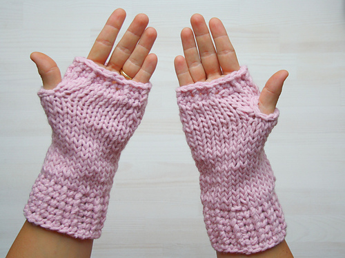 Ravelry: Knooking Wristwarmers Laura pattern by Karin Pichler Designs