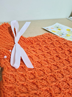 Ravelry: Zig zag hot water bottle covers pattern by Patons Australia