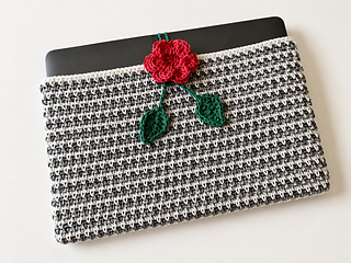 Ravelry: Cute Crochet Laptop Case pattern by Karmen Režek