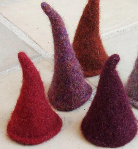 Ravelry: Goblin Cap pattern by Tina Vejlø Andersen
