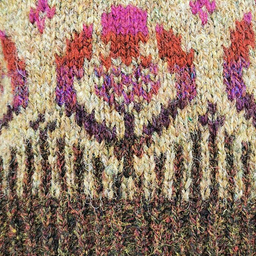 Ravelry: Thistle hat pattern by Tina Vejlø Andersen