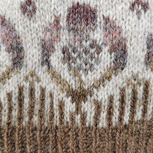 Ravelry: Thistle hat pattern by Tina Vejlø Andersen