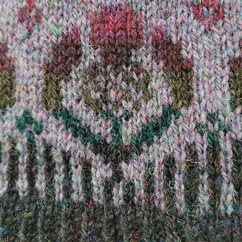 Ravelry: Thistle hat pattern by Tina Vejlø Andersen