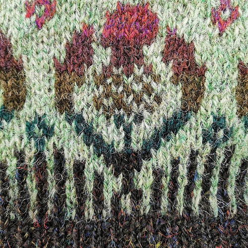 Ravelry: Thistle hat pattern by Tina Vejlø Andersen