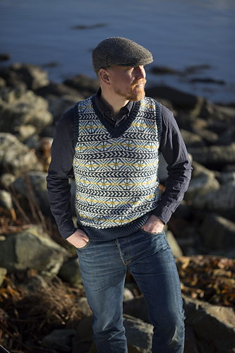 Ravelry: Carraig Fhada pattern by Kate Davies Designs