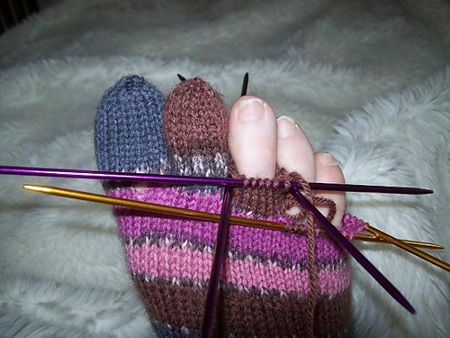 Ravelry: Toe Socks pattern by Patons