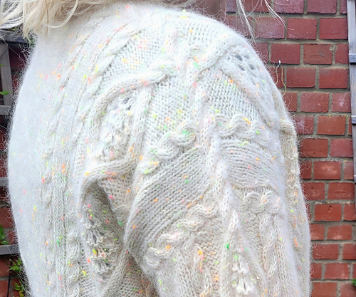 Ravelry: Fouetté Cardigan pattern by Celine Feyten