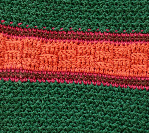 Ravelry: Crunchy Stitch Crochet Bag pattern by Katie McCrochet