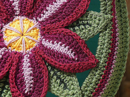 Ravelry: Round Flower Bag Crochet pattern by Katie McCrochet