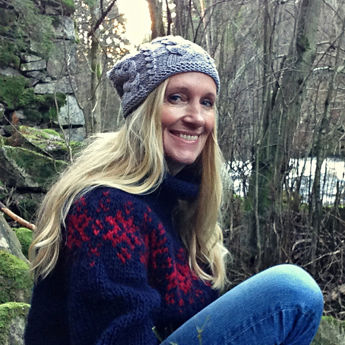 Ravelry: Siri's Braided Beanie pattern by Katrinine