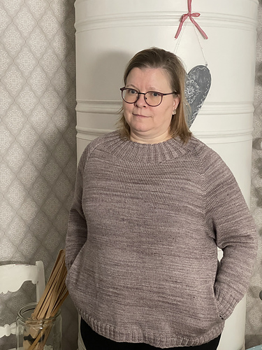 Ravelry: Pebble Sweater pattern by SuviKnits